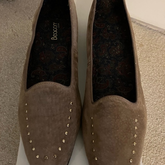 Beacon | Shoes | Becca Womens Tan Loafers | Poshmark